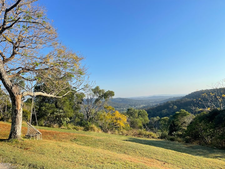 Selah Hill B&b – Peaceful Stay With Valley Views - Logan City