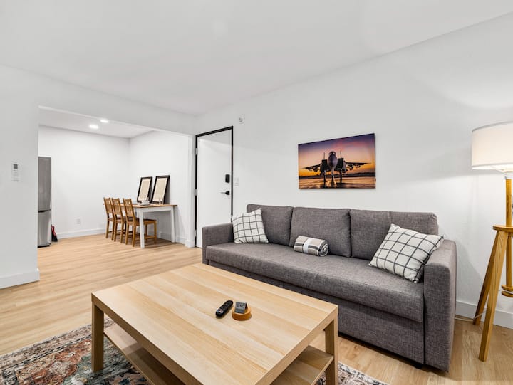 Furnished Pueblo Apartment – Great Value Stay ! - City Park, Pueblo