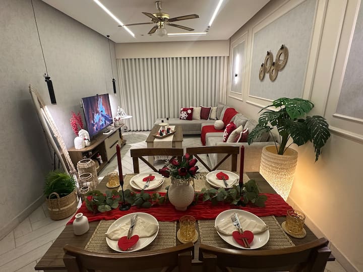 شقه للإيجار في واحة ايله
بجانب فندق حياة ريجنسي - Aqaba