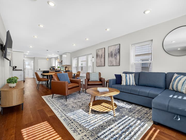 Bright & Stylish 3bdr W/parking, Hot Tub/fire Pit - Boston, MA