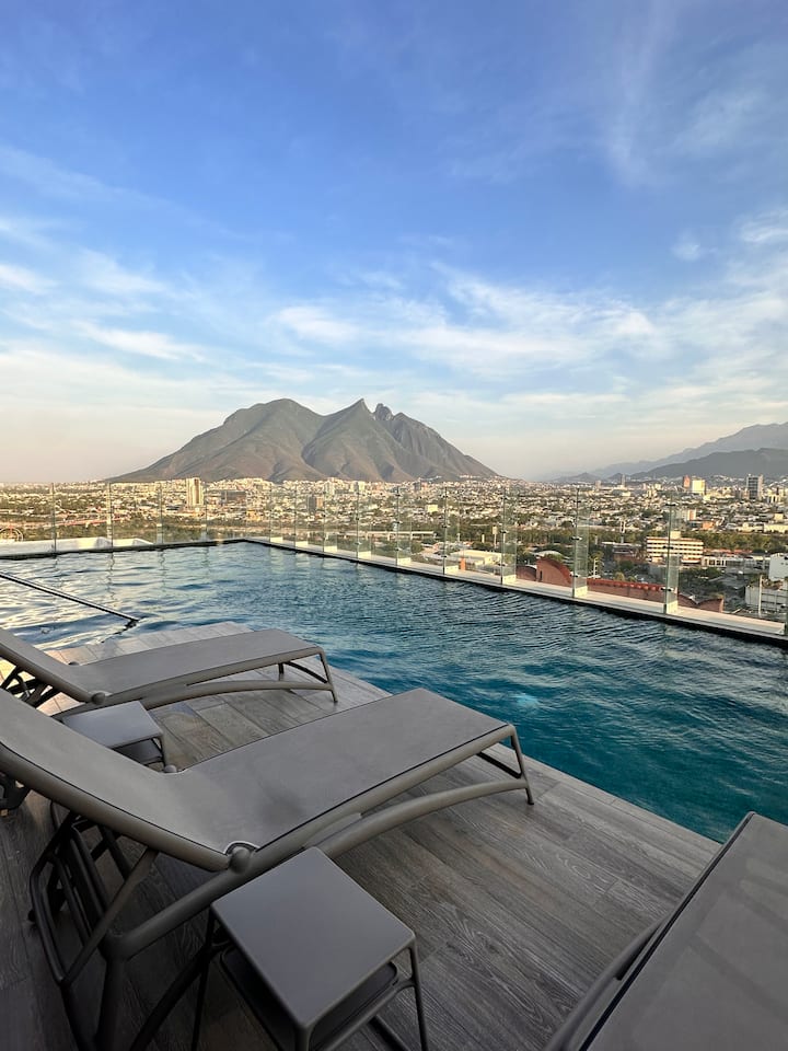 Alberca Panorámica Y Ubicación Top En Monterrey - Monterrey