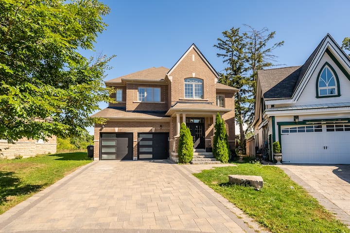 3 Bedroom Basement Apartment Fireplace & Dishwashr - Brampton