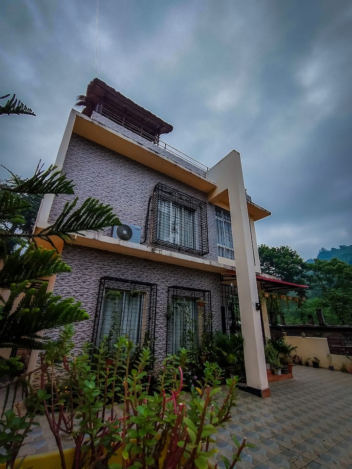 2bhk Luxurious Villa With Hill View + Terrace+ Ac - Sonapur