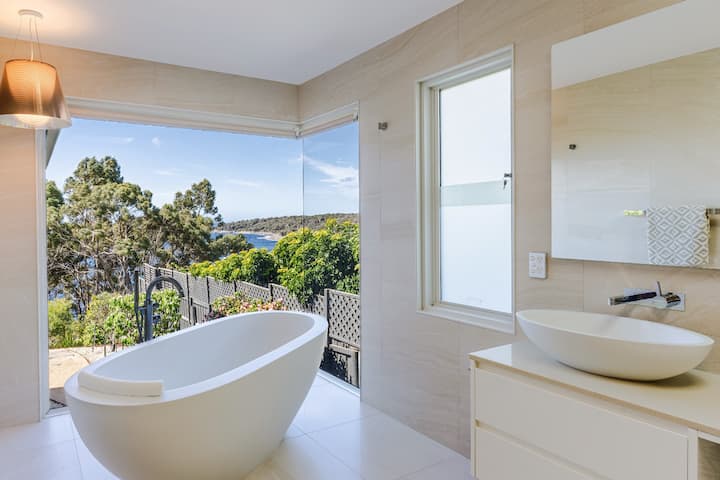Welham ~ Seaside Hideaway @ The Bay Of Fires ~ - Binalong Bay