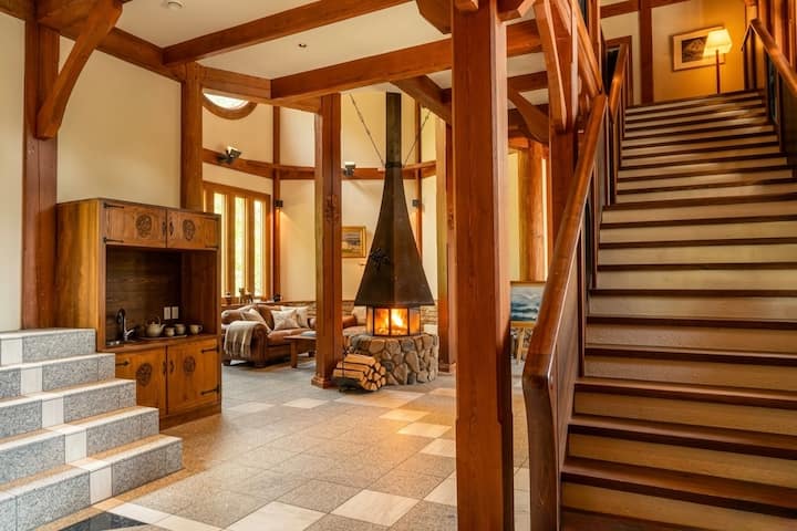Secluded Log House | Fireplace & Private Onsen - Gujo