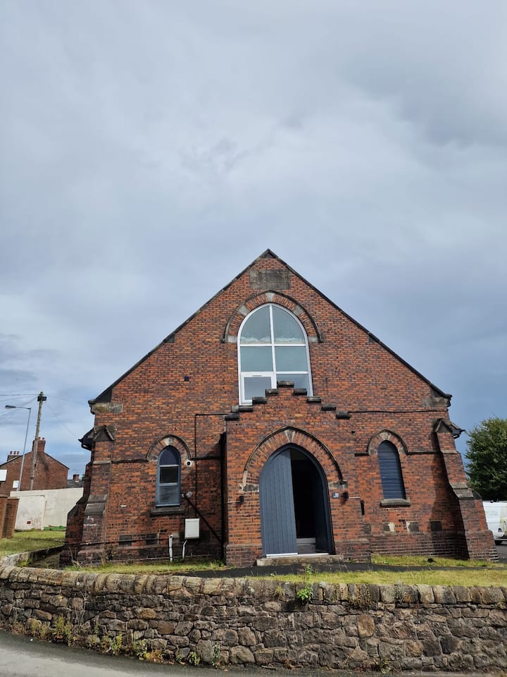 Converted Chapel In The Heart Of Harriseahead - Congleton