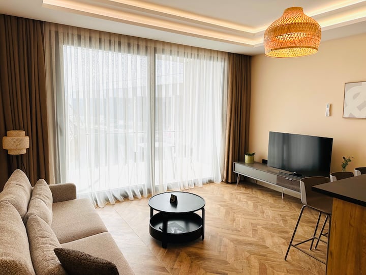 Coastal With Pool, Gym, Playground, Sea View - Kyrenia