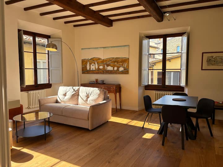 Il Palagio, Santi Apostoli Palazzo Degli Altoviti. - Florence