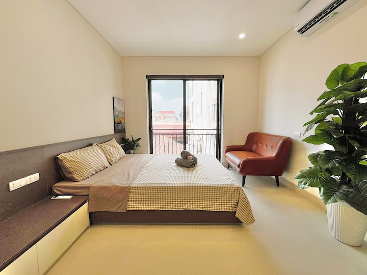 *Peaceful Studio Near West Lake & Truc Bach* - China
