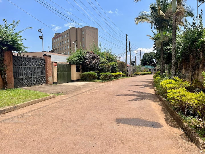 Expatriate Flat In Kololo Maximum Security - Kampala