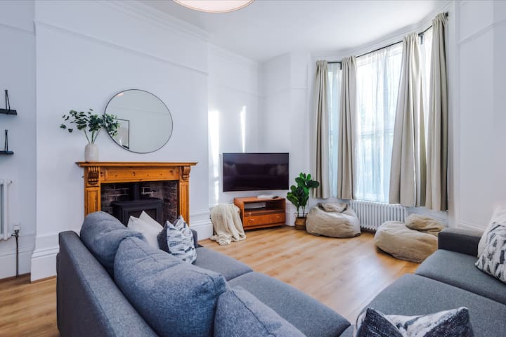 Perfect Getaway At Smedley House - Manchester