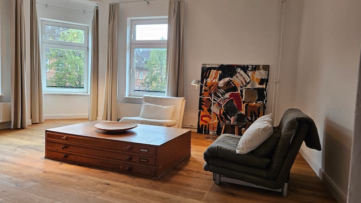 Traumhafte Altbauwohnung. Große Räume-große Träume - Kiel