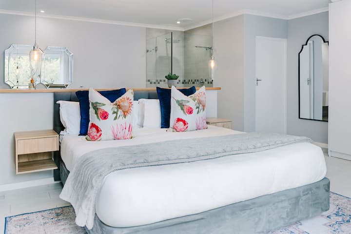 Winelands King Room | The Salene Hotel Room 4/6 - Stellenbosch