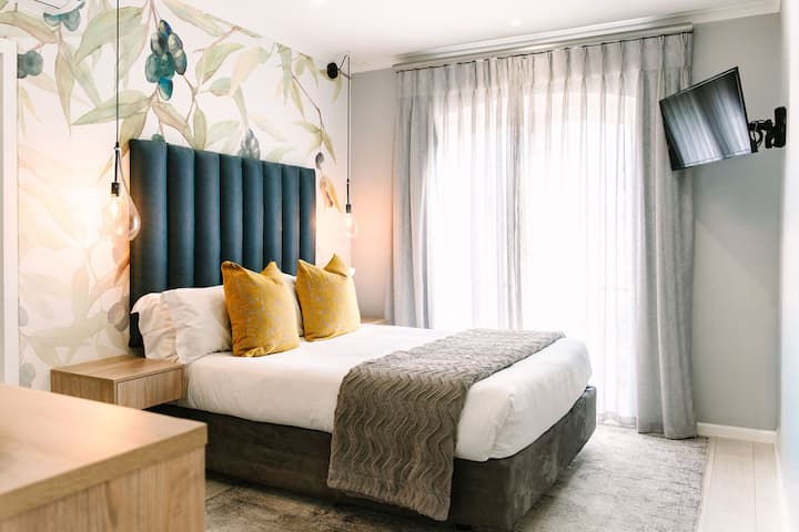 Comfy Queen Room | The Salene Hotel Room 7/11/12 - Stellenbosch