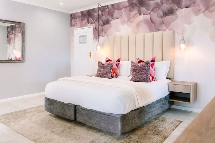 Spacious Family Suite | The Salene Hotel Room 8 - Stellenbosch