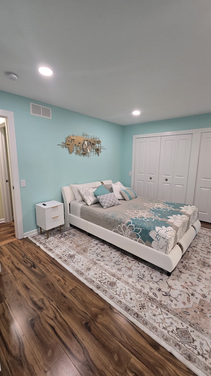 Mary Of The Hills - Guest House - Rochester Hills, MI