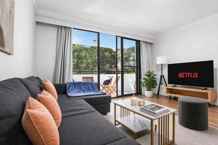 Ultimo Nsw - 2 Bedroom Apartment With Balcony - Sydney