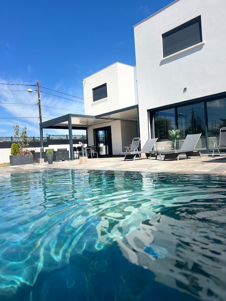 Pas De Chambre Terrain Pour Tout Type D’événement - Vitrolles