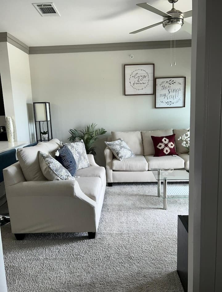 Sunshine Delight Stay Addison -1bed/bath Apt - Carrollton, TX