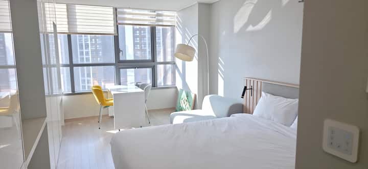 송도A동
장기숙박에 좋습니다. 출장, 여행, 휴식이 필요할때 이용해보세요* - Incheon