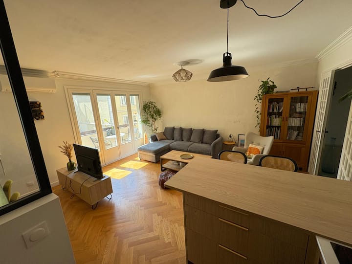 Grand T4 Lumineux Proche Centre - Saint-Genis-Laval