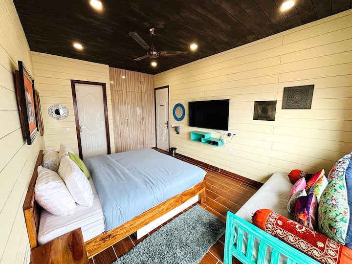 Premium Room (Ground Floor) With Private Sit Out - New Tehri