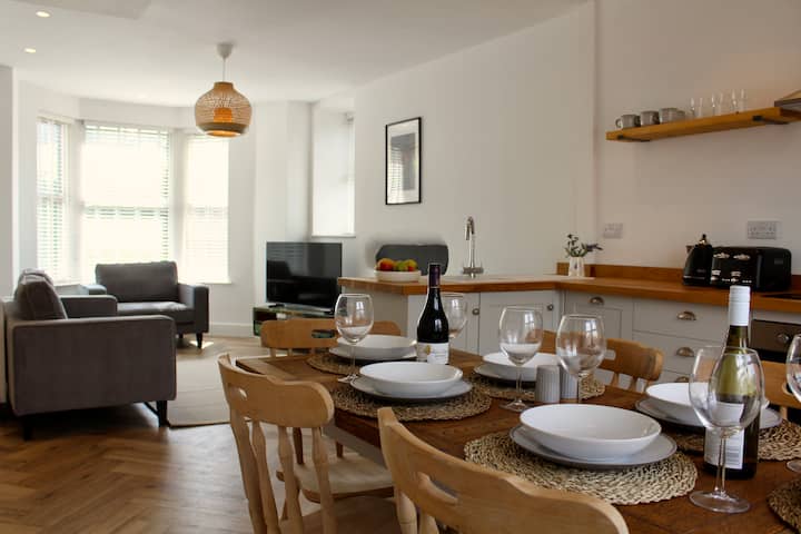 Spacious Townhouse In Windermere, Lake District - Bowness-on-Windermere