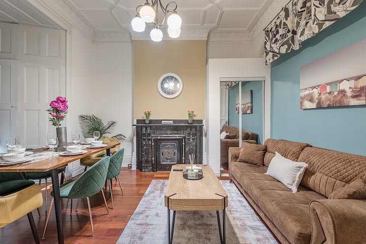 Spacious 3br Downtown | Queen + Bunk & Sofa Bed - Montreal