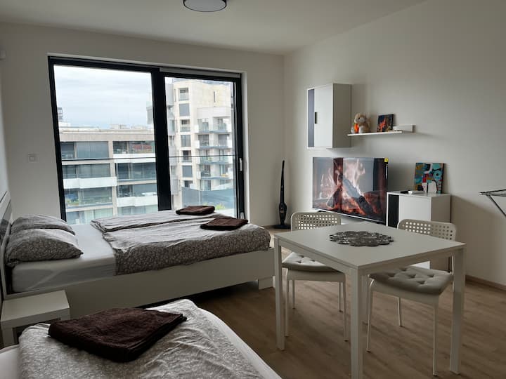 New Modern Apartment, Centrum 10 Min, Garage - Prága