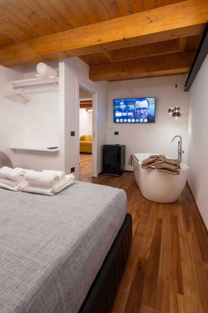 Suite Con Vasca Idromassaggio Nel Cuore Di Vasto - Vasto