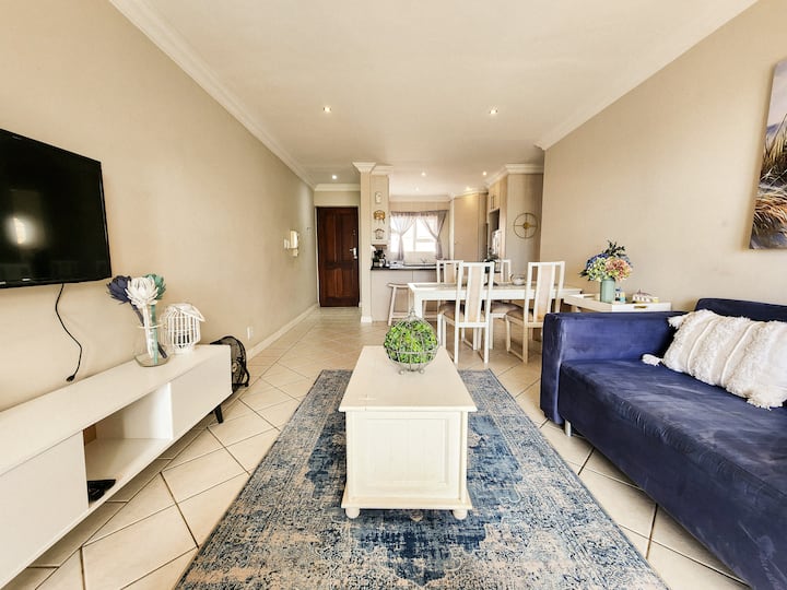 Modern Coastal Apartment In J-bay - Jeffreys Bay