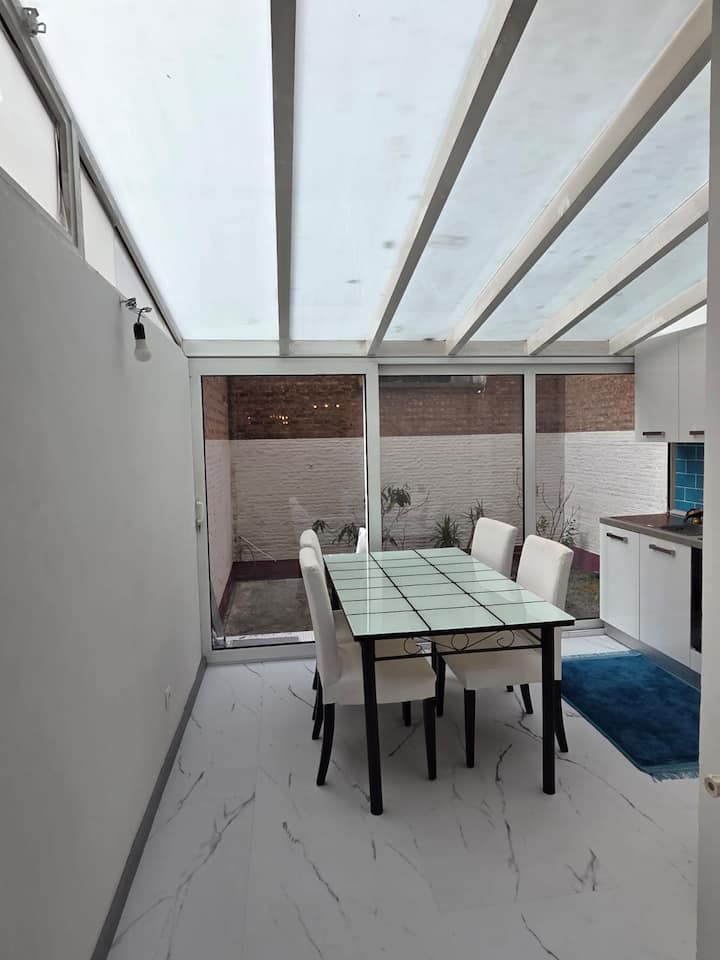 Appartement Design Avec Jardin Sur Avenue Louise - Brussels