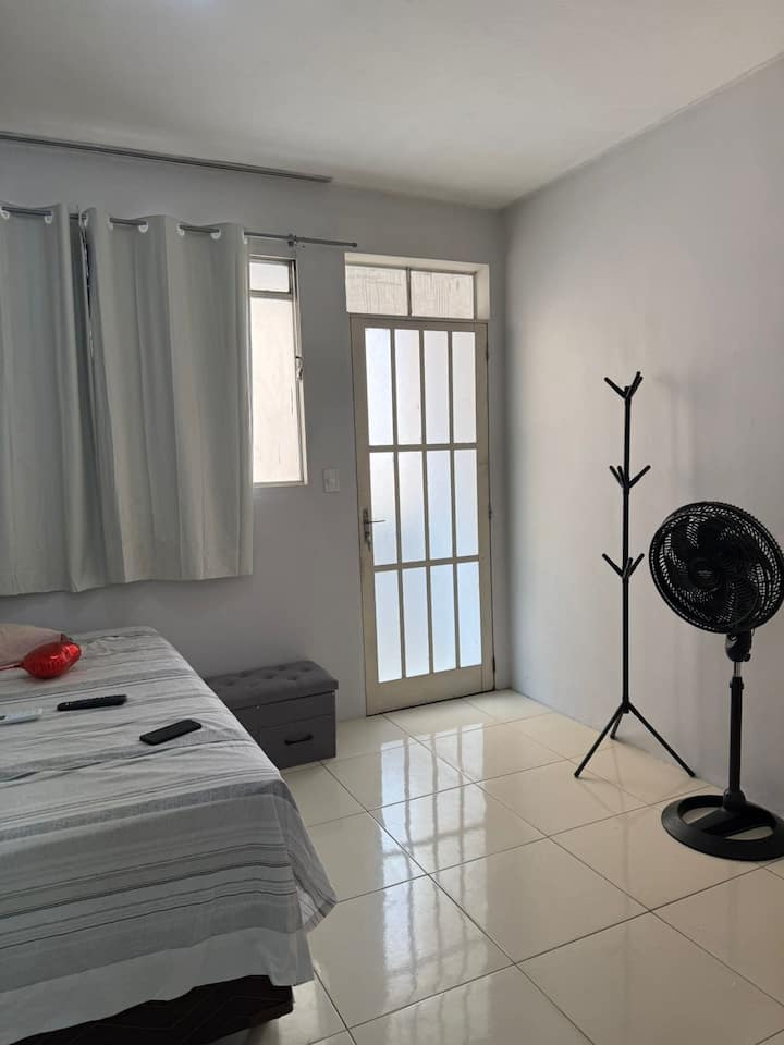 ÓTima Kitnet Com Ar-condicionado E Facilidade. - 聖路易斯