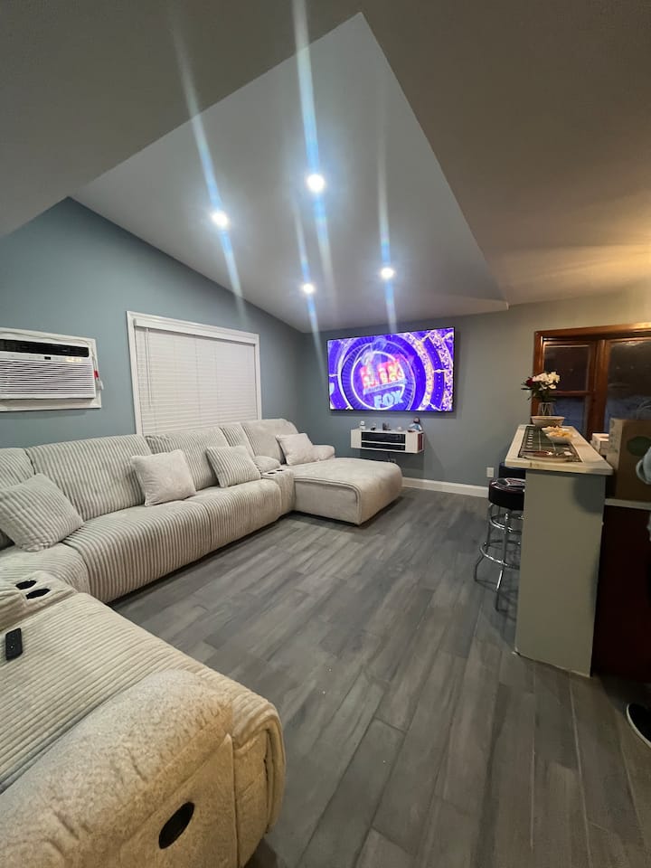 Ryder Cup Ready. 8 Minutes Away From The Big Event - Massapequa, NY