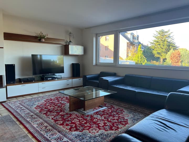 Ruhiges Maisonette-apartment Mit Terrasse & Garten - Köln