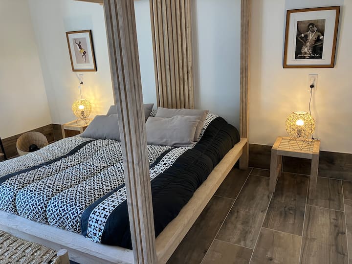 Mademoiselle Joséphine - Chambre D'hôte - Ghisonaccia