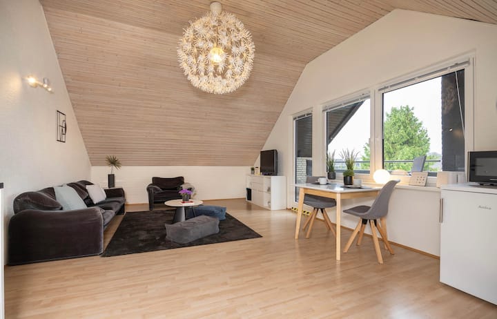 Giebelapartment In Rheinnähe – Gemütlich Und Hell - Bornheim