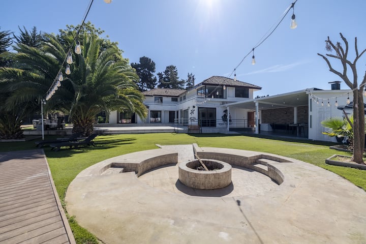 Casa Grande En Los Pinos Reñaca, - Concón