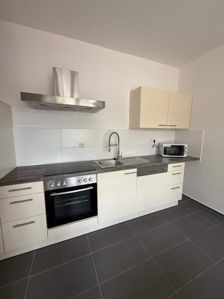 Bezaubernde Ferienwohnung In Halle/leipzig - 할레 잘레