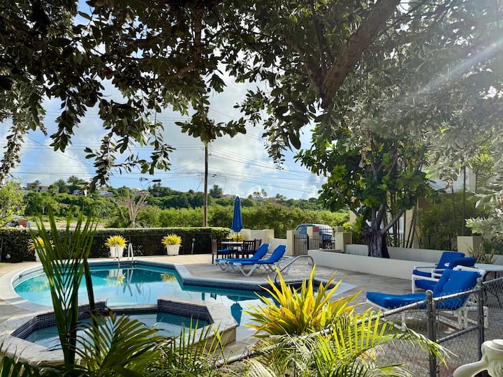 Island-style 2 Br Retreat – Terrace, Pool & Bbq - Barbados
