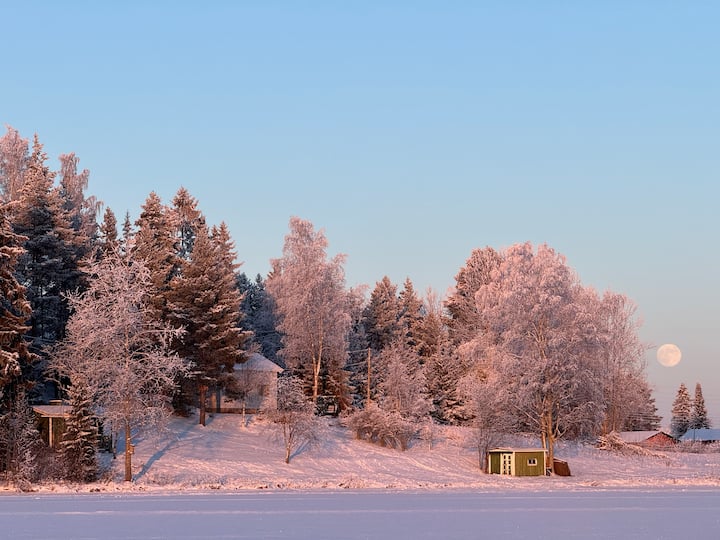 Tunnelmallinen Järvenranta Talo - Pohjois-Savo