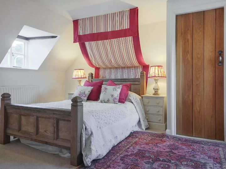 Room In Listed Country Cottage - Stamford