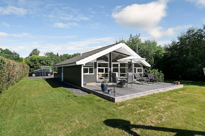 Smukt Sommerhus Nær Henne Strand Og Vestkysten - Denemarken