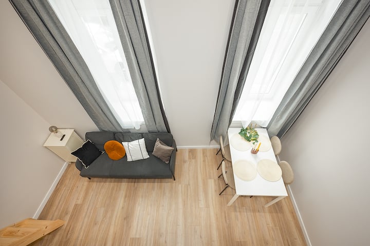 Struga, 6 Persons, 4 Beds, Mezzanine By City Host - Łódź