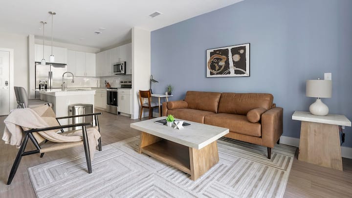 Landing | Spectacular 1bd, Gym - Fort Myers