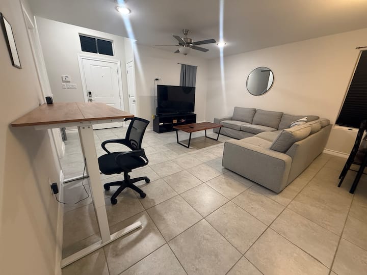 Spacious 3-bedroom Home W/ Backyard & Home Office - Laredo, TX