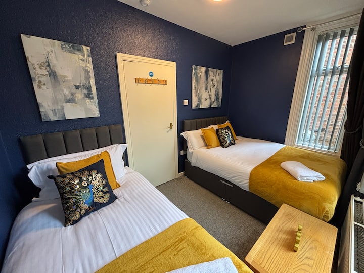 Southport Central | Quiet Town Centre Free Parking - Ormskirk