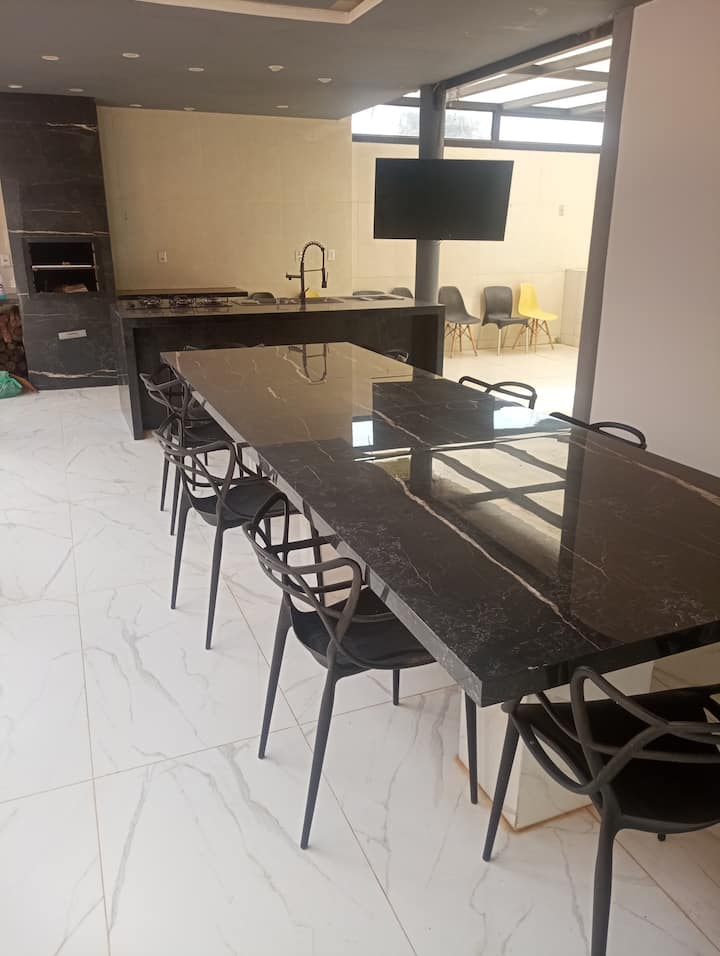 Casa De Luxo Próxima Ao Shopping Montes Claros - Montes Claros