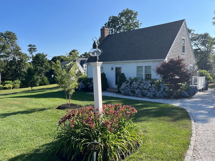 Chatham Beach House - Walk To Ridgevale Beach - Chatham, MA