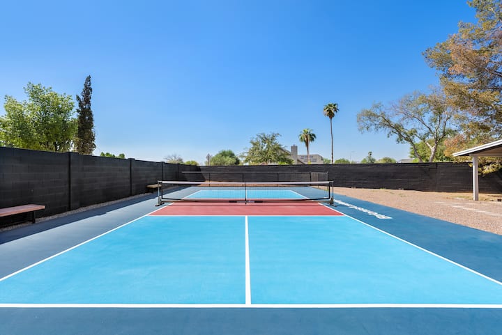 Pickleball Paradise! - Spacious Home + Court! - Gila River Resorts & Casinos - Lone Butte